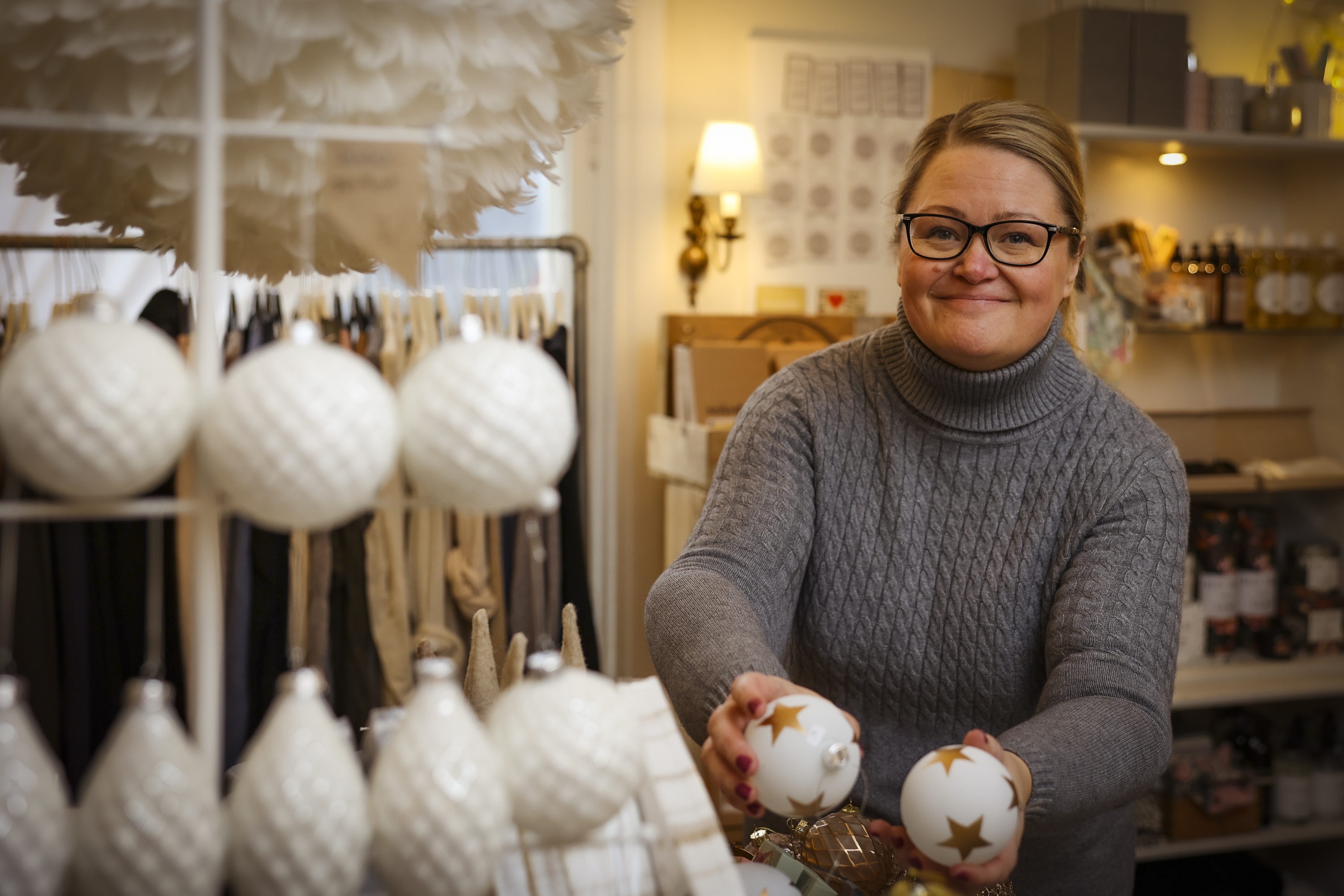 Sisustusliike on monipuolisen tekemisen ydin - Eija Holmberg-Lehto on ...