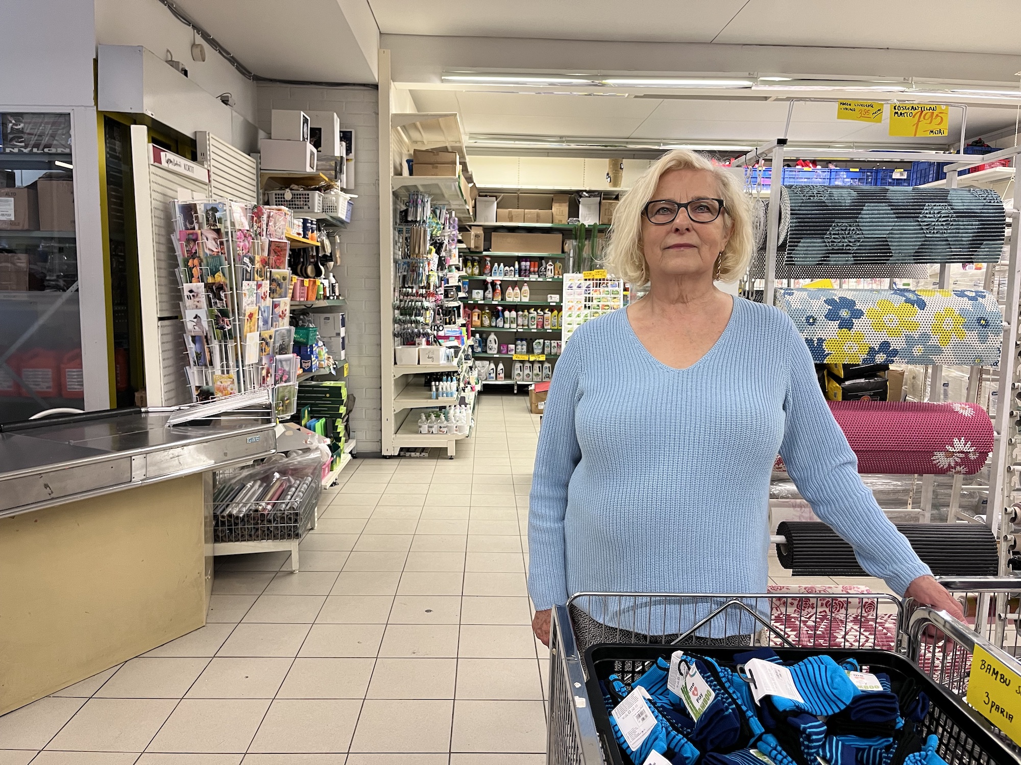 Surun murtama Eila Sivonen sinnittelee yrityksensä kanssa itärajalla ...