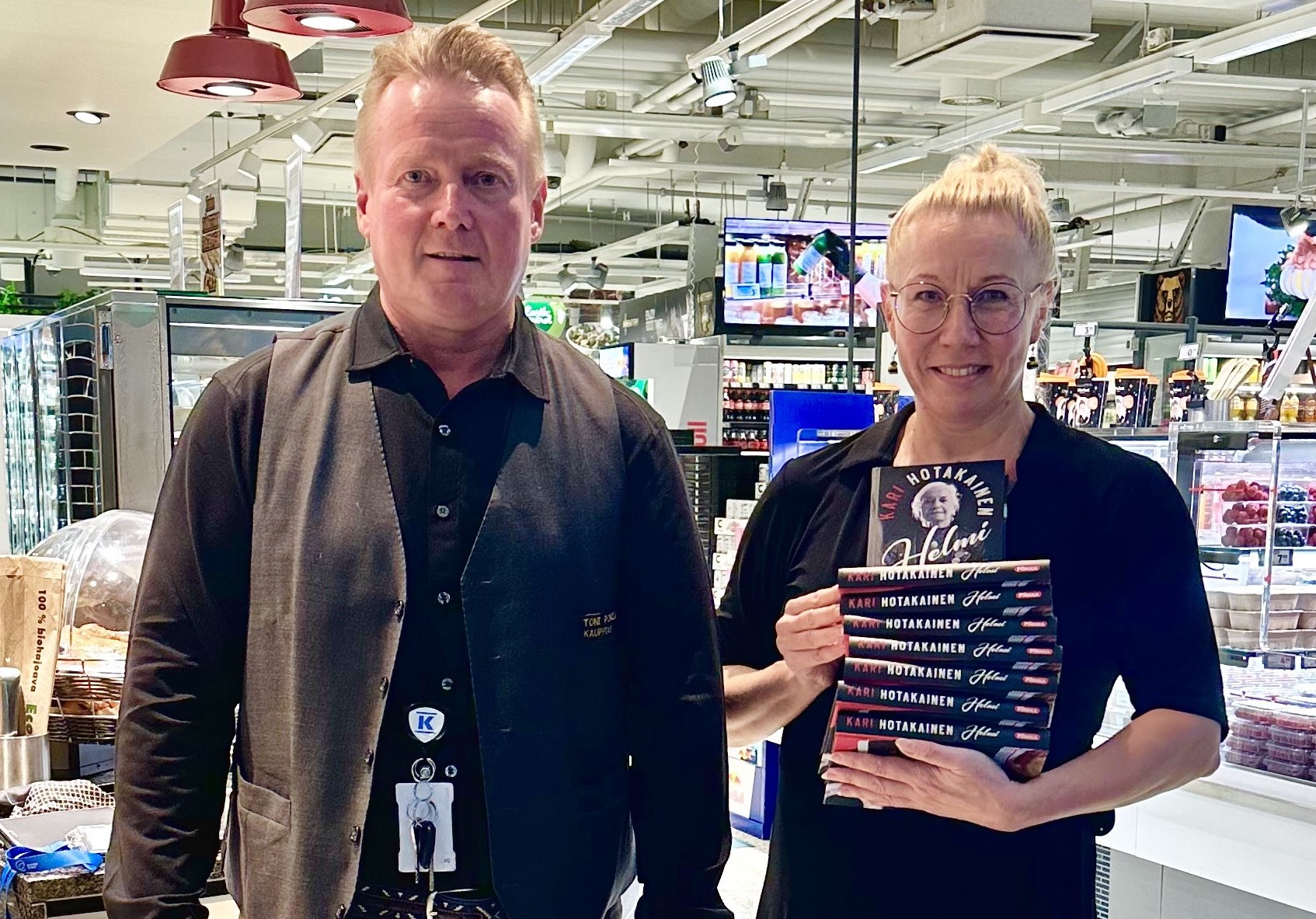 Citymarket-kauppias lahjoitti kirjastolle kahdeksan uutta Hotakaista ...