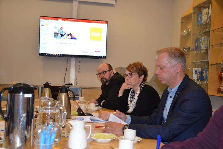 Pk-yrittäjien odotukset suhdanteiden kehityksestä parantuneet keväästä ... Pk-yrittäjien odotukset suhdanteiden kehityksestä parantuneet keväästä ...