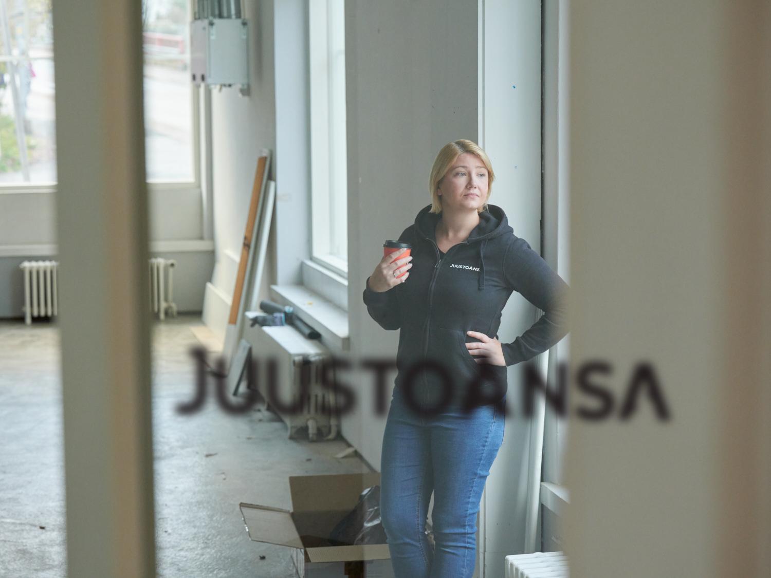 Kaksi vuotta sitten Laura valvoi ja pelkäsi – Sitten hän opetteli ...