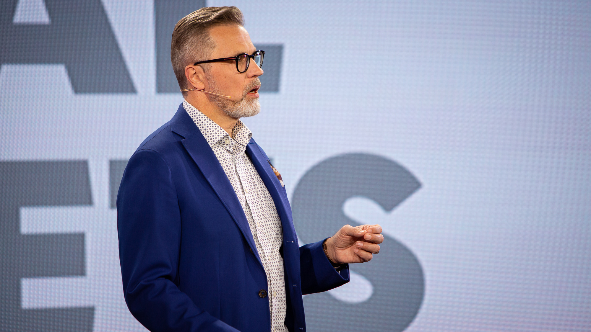 Jari Sarasvuo lähti Leijonan luolaan ”reilun kokoisella” budjetilla ...