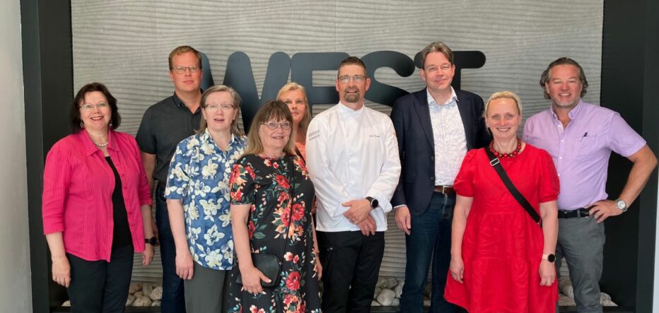 Keravan kaupunki ja Keravan Yrittäjät toivottavat kaikille ...