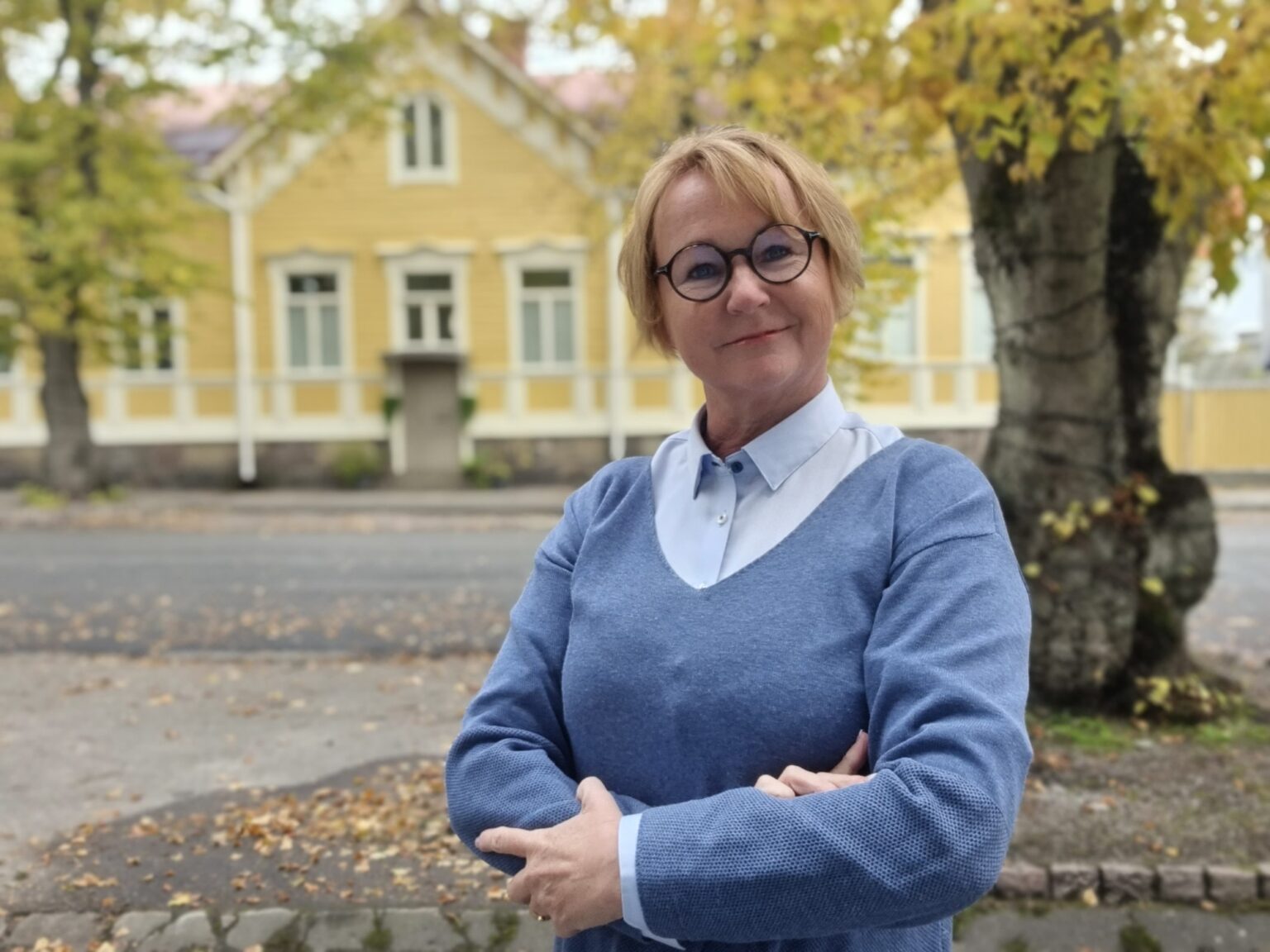 Asuntojen hinnat romahtivat Hangossa – Välittäjä Nana Hyryn kaupoista ...