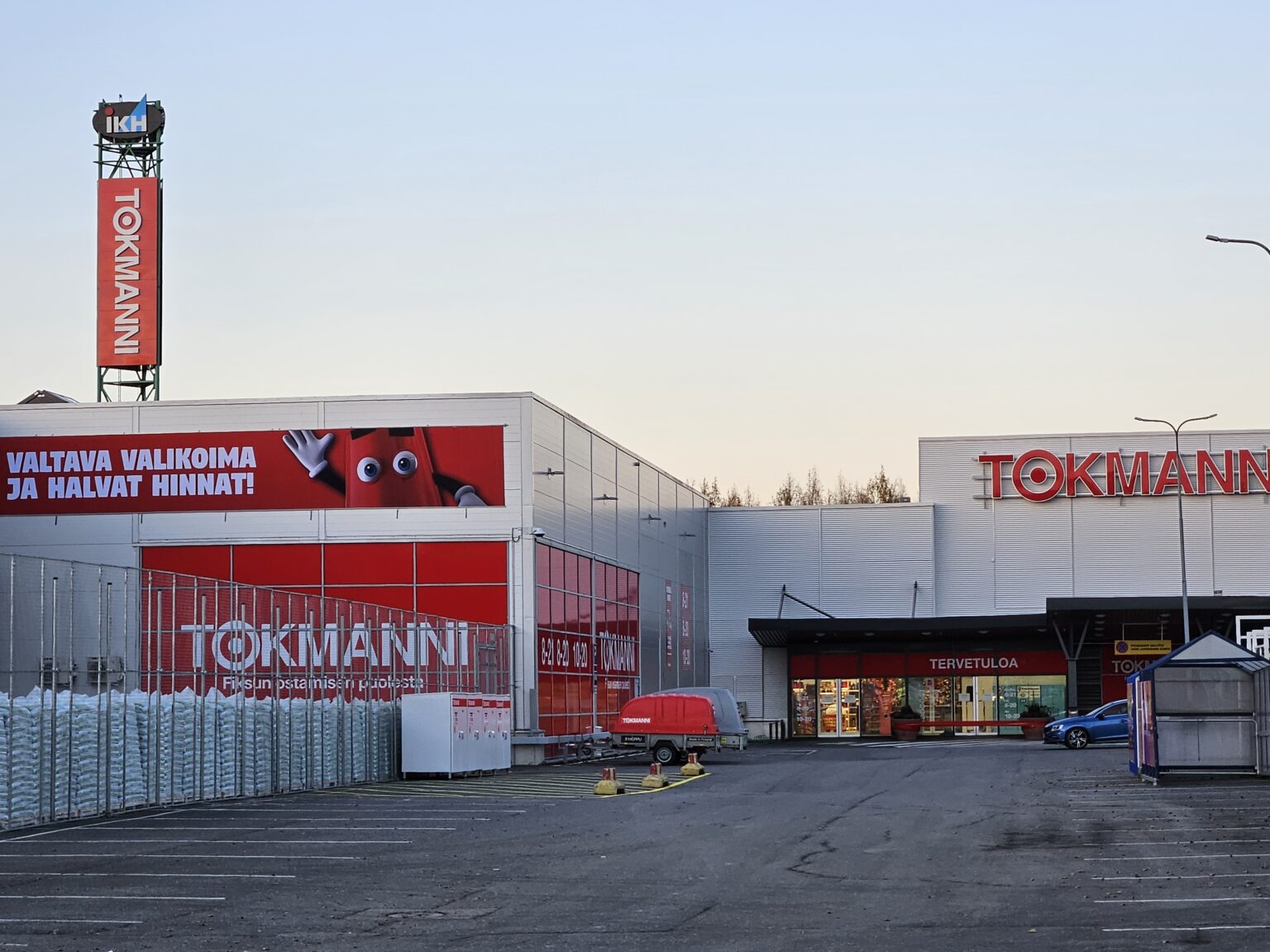 Tokmanni avasi uuden myymälän Hämeenlinnaan - Yrittajat.fi