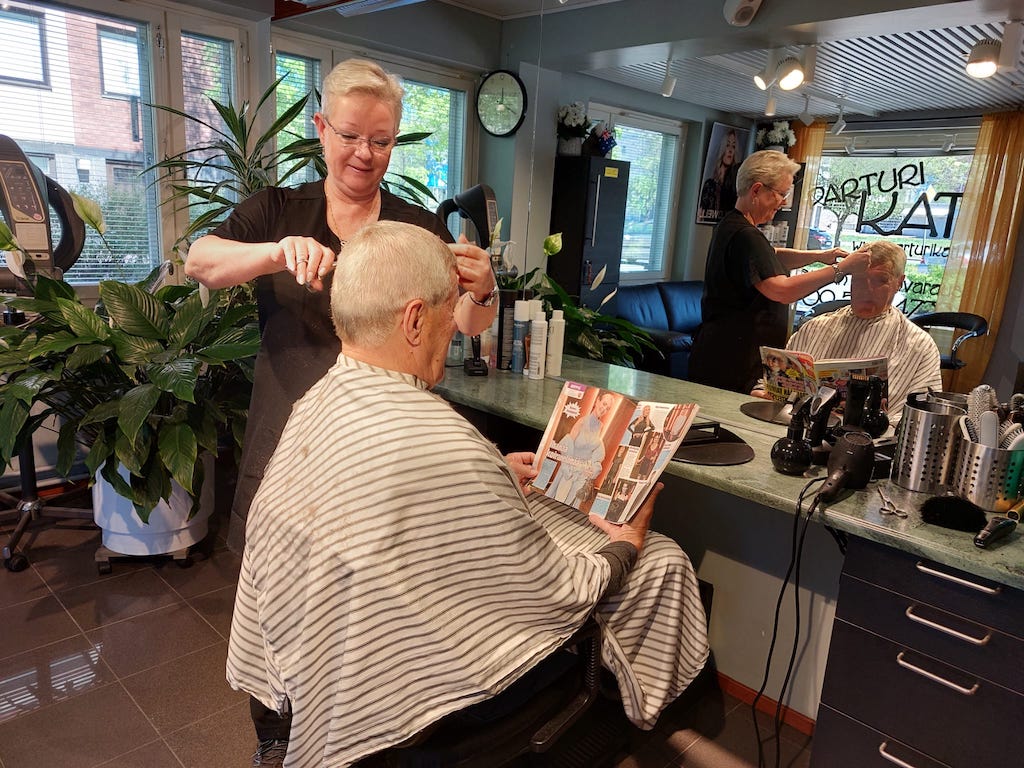 BBC:kin kiinnostui suomalaisparturin palvelusta – “Onneksi suomalaiset ...